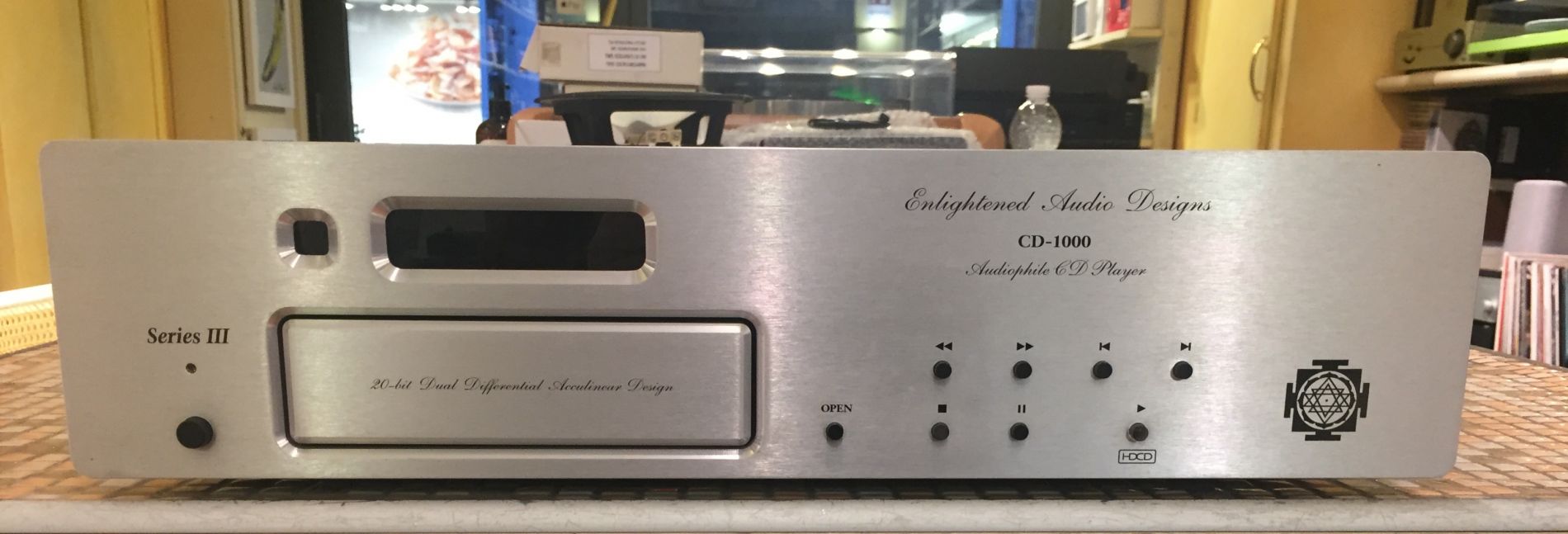 ENLIGHTENED AUDIO DESIGNS CD 1000 SERIES III